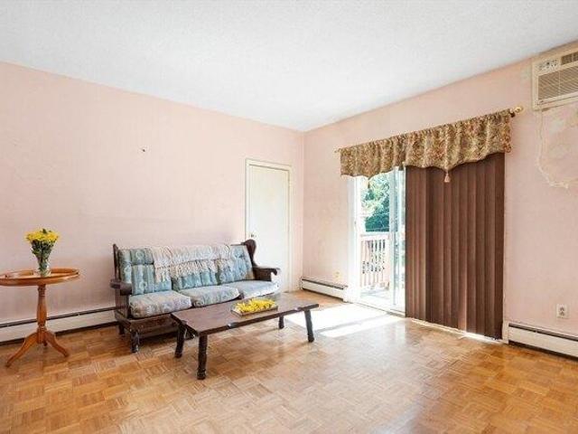 condo with 2 bedroom, Fall River MA ES104833023