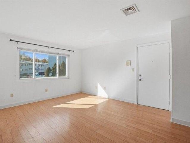 condo with 2 bedroom, Fall River MA ES105095976