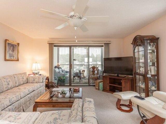 condo with 2 bedroom, Fall River MA ES105109469