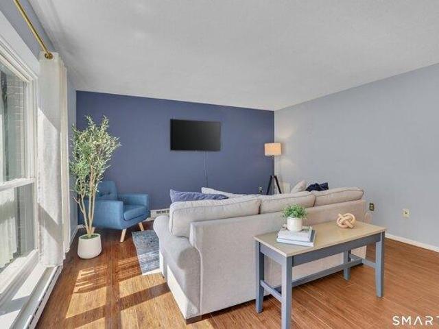 condo with 2 bedroom, Farmington CT ES105114863
