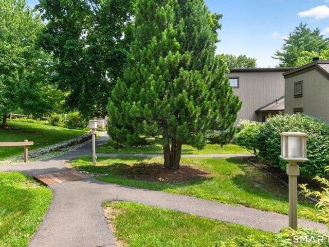condo with 2 bedroom, Farmington CT ES105117233