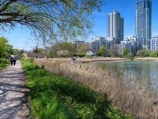 Condo With 2 Bedroom Finsbury Park England DS87958721