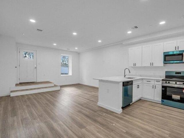 condo with 2 bedroom, Fitchburg MA ES103161270