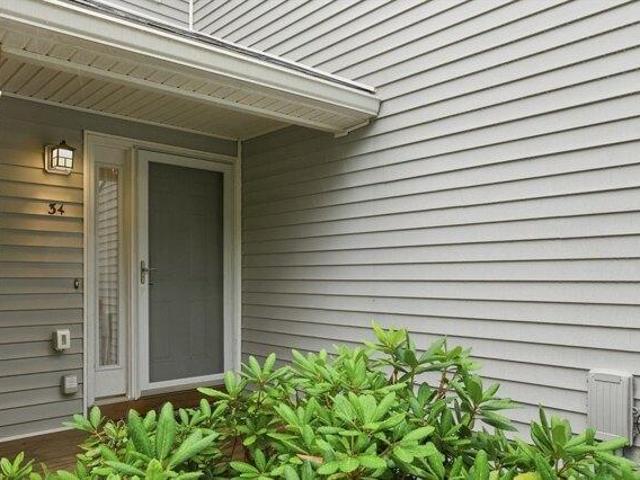 condo with 2 bedroom, Fitchburg MA ES105059092