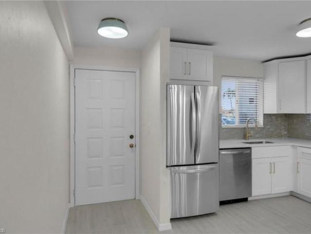 condo with 2 bedroom, Fort Myers FL DLS87358032