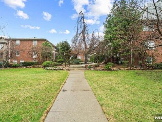 condo with 2 bedroom, Fort Lee NJ DLS101628266