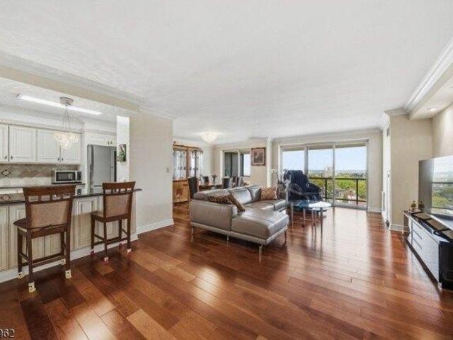 condo with 2 bedroom, Fort Lee NJ DS102728549
