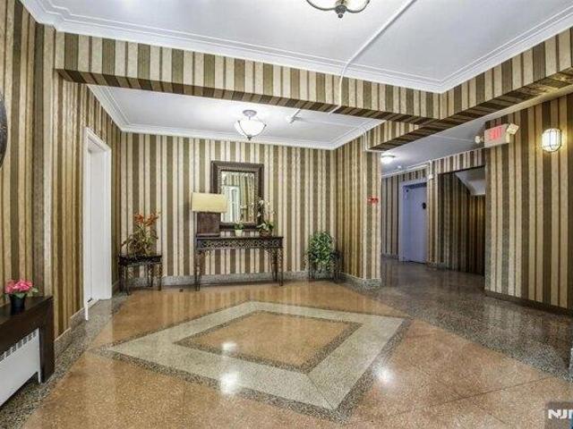 condo with 2 bedroom, Fort Lee NJ ES105157169