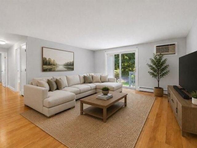 condo with 2 bedroom, Foxboro MA DS104044716