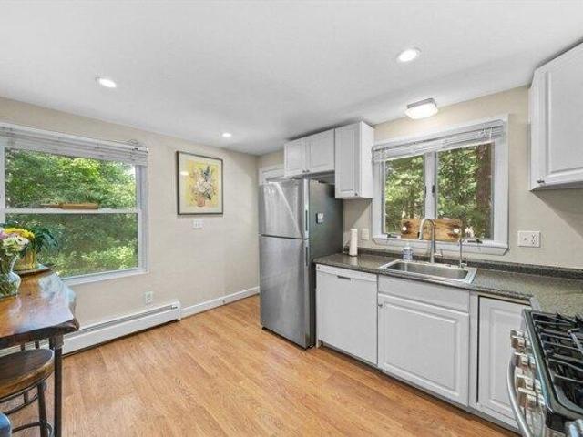 condo with 2 bedroom, Foxboro MA DS104151698