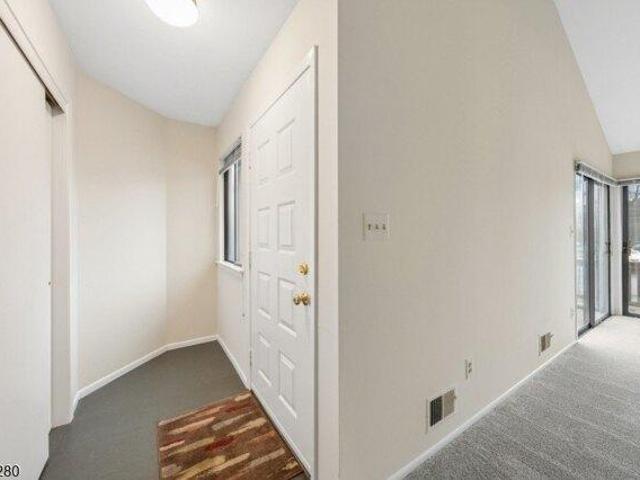 condo with 2 bedroom, Florham Park NJ DS102313979
