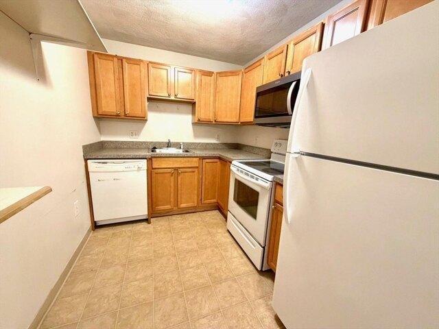 condo with 2 bedroom, Framingham MA DS103037990