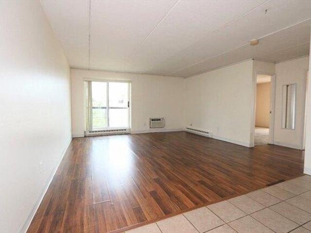 condo with 2 bedroom, Framingham MA ES105144449
