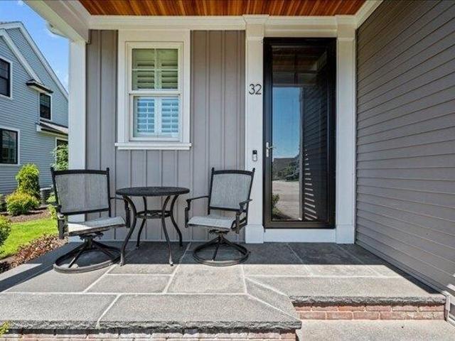 condo with 2 bedroom, Framingham MA ES103444443