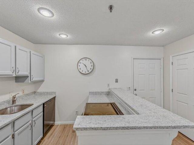 condo with 2 bedroom, Franconia NH ES105144571