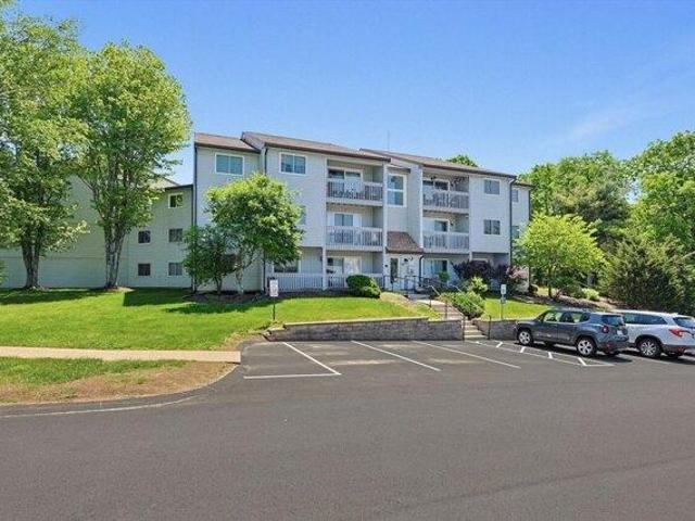 condo with 2 bedroom, Franklin MA DS102826030