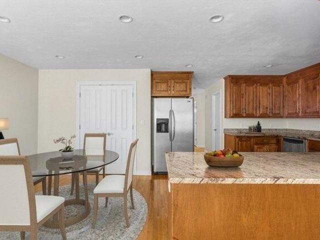 condo with 2 bedroom, Franklin MA ES103807994