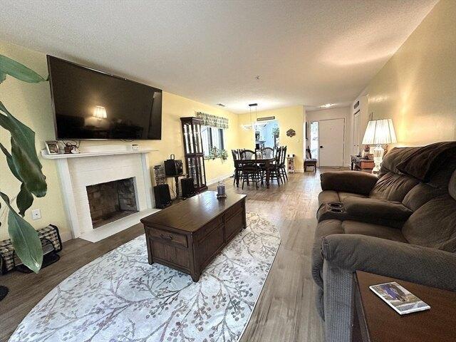 condo with 2 bedroom, Franklin MA ES103809663