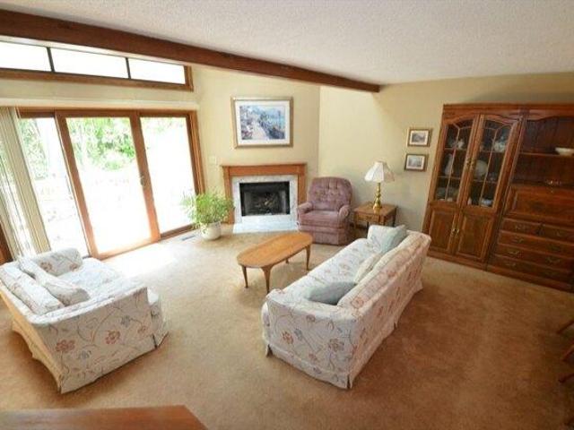condo with 2 bedroom, Franklin MA ES104045067
