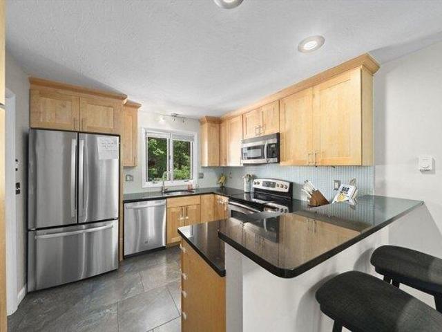 condo with 2 bedroom, Franklin MA ES104234073