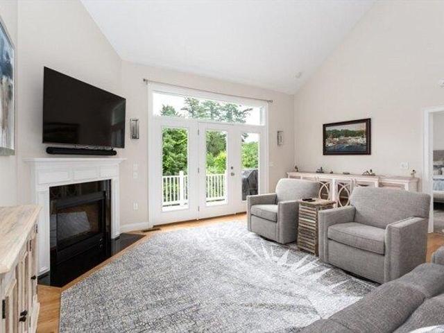 condo with 2 bedroom, Franklin MA ES104811285