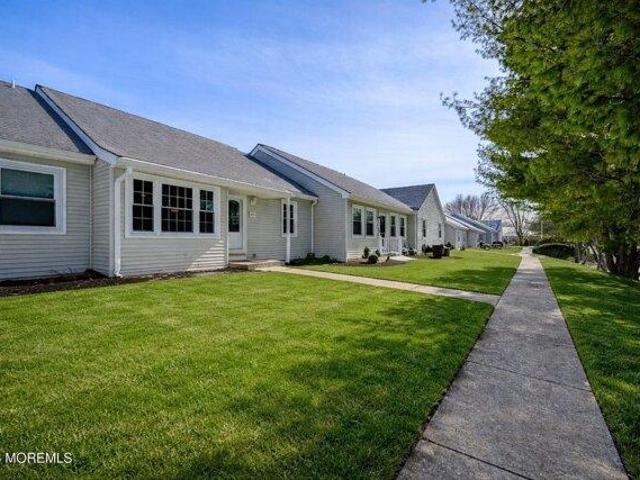 condo with 2 bedroom, Freehold NJ DLS102312421