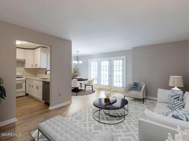 condo with 2 bedroom, Freehold NJ DLS102317590