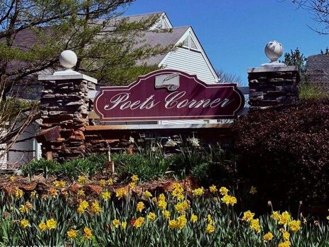 condo with 2 bedroom, Freehold NJ DS102318246