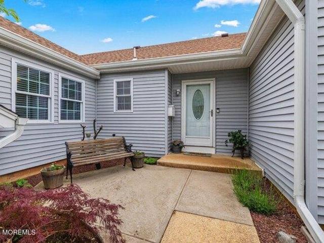 condo with 2 bedroom, Freehold NJ DS104444192