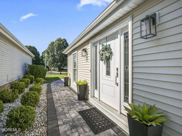 condo with 2 bedroom, Freehold NJ ES104836104
