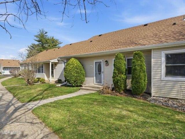 condo with 2 bedroom, Freehold NJ ES105143076