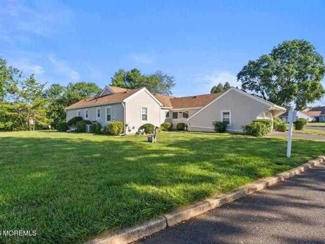 condo with 2 bedroom, Freehold NJ ES105144535