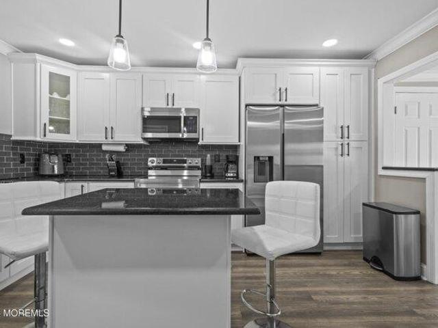 condo with 2 bedroom, Freehold NJ ES105157580