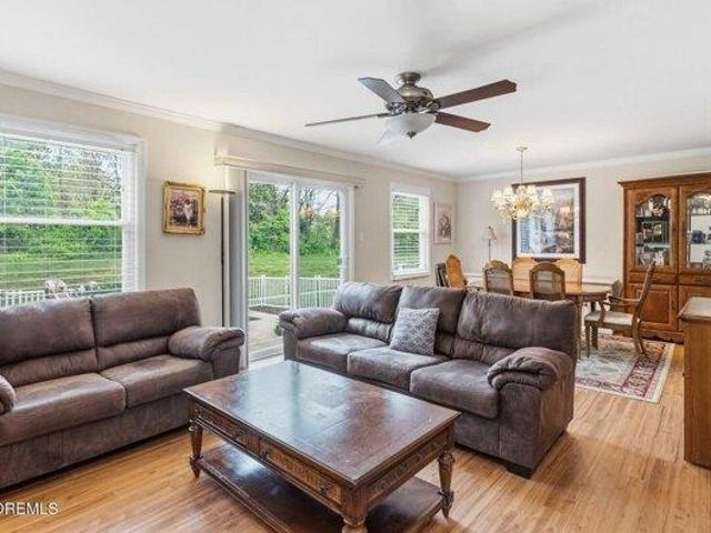 condo with 2 bedroom, Freehold NJ ES105174026