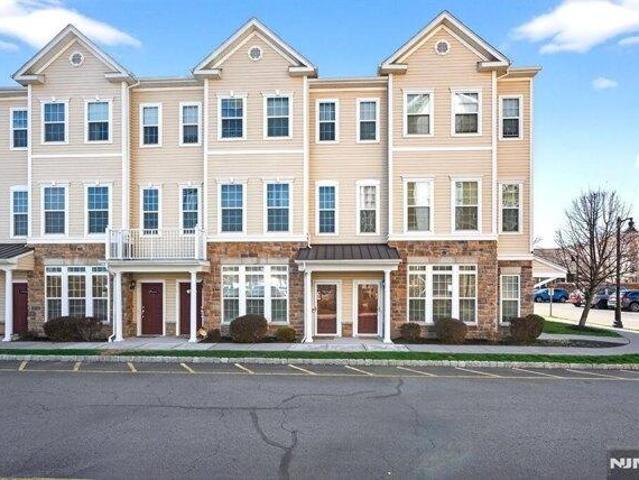 condo with 2 bedroom, Garfield NJ DLS101783357