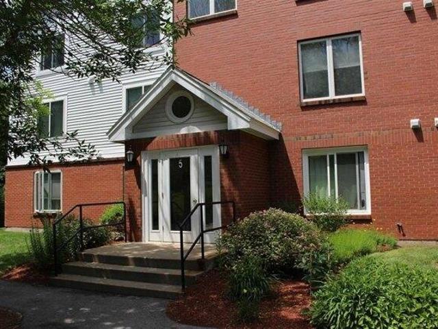condo with 2 bedroom, Goffstown NH DLS102959214