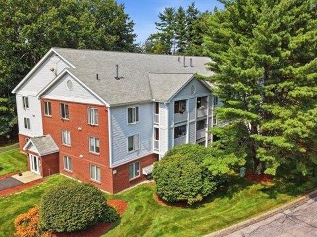 condo with 2 bedroom, Goffstown NH ES105175055