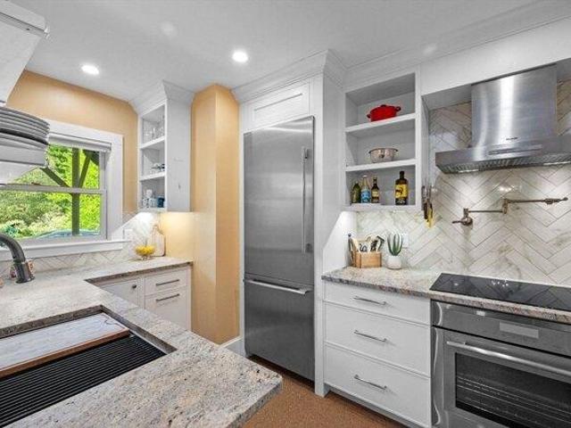 condo with 2 bedroom, Gloucester MA DLS102959668
