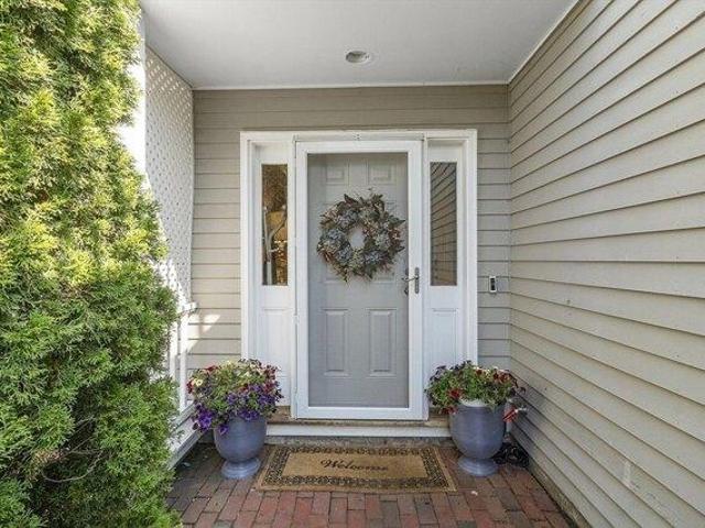 condo with 2 bedroom, Gloucester MA ES104809126