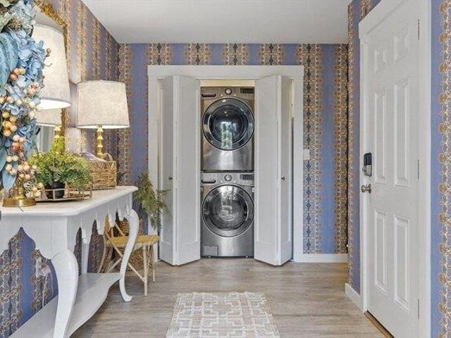 condo with 2 bedroom, Gloucester MA ES105206788