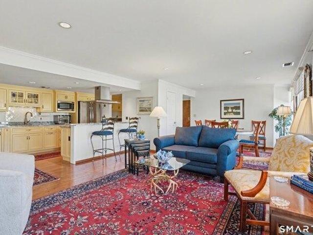 condo with 2 bedroom, Groton CT DS102154068