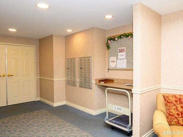 condo with 2 bedroom, Groton CT ES103160869