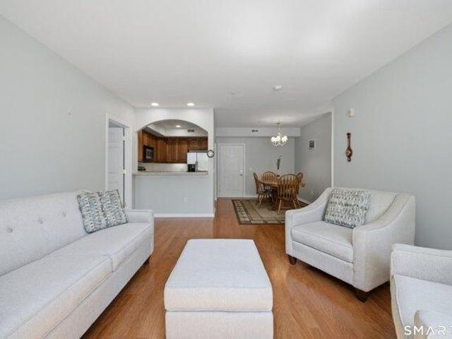 condo with 2 bedroom, Groton CT ES104568691