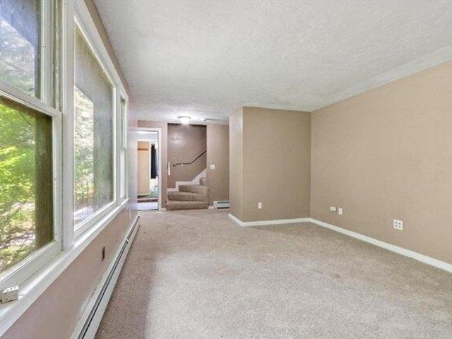 condo with 2 bedroom, Groton MA ES104909294