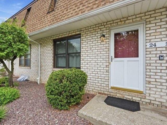 condo with 2 bedroom, Granby MA ES104761740