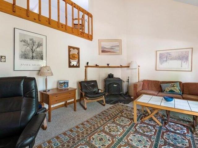 condo with 2 bedroom, Grantham NH ES105113681
