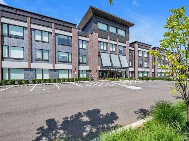 condo with 2 bedroom, Great Neck NY DLS101782743