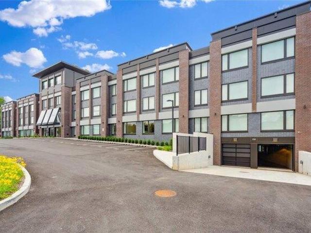 condo with 2 bedroom, Great Neck NY DLS101783278
