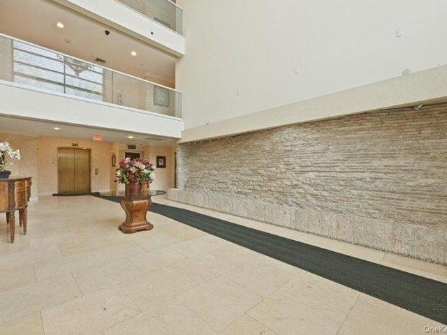 condo with 2 bedroom, Great Neck NY DS103624943