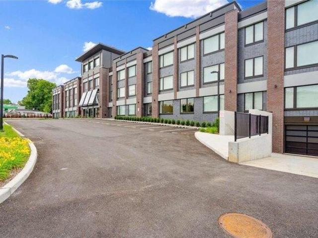 condo with 2 bedroom, Great Neck NY ES103619626